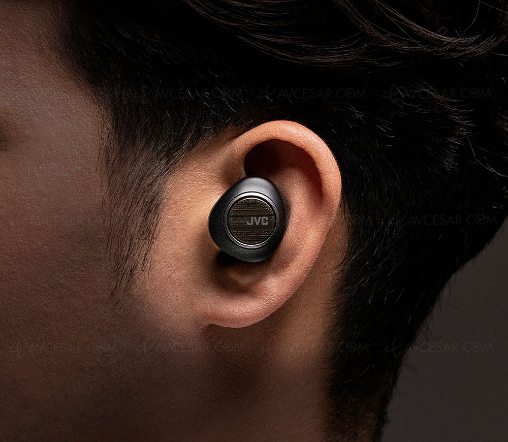 JVC HA FW1000T, premiers écouteurs True Wireless avec diaphragme en bois