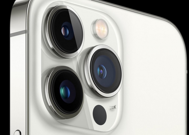 iPhone 16 Pro avec grand-angle 48 Mpxls